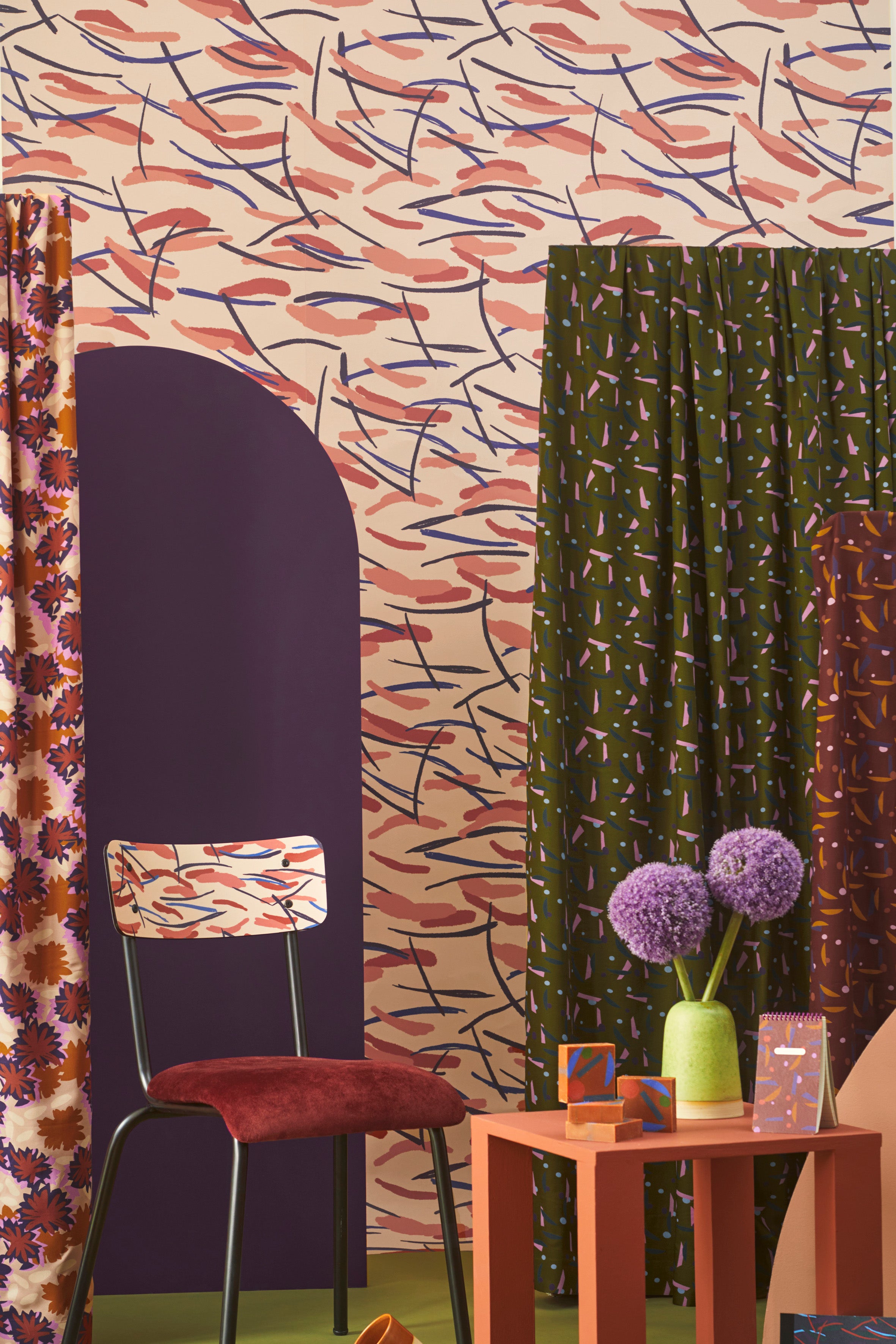 Papier peint intissé Fuji Blush – Motif poétique | Atelier Brunette ...